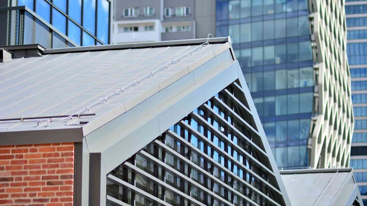 Guide: How Laser Scanning Is Transforming Roof Inspections - SCANM2